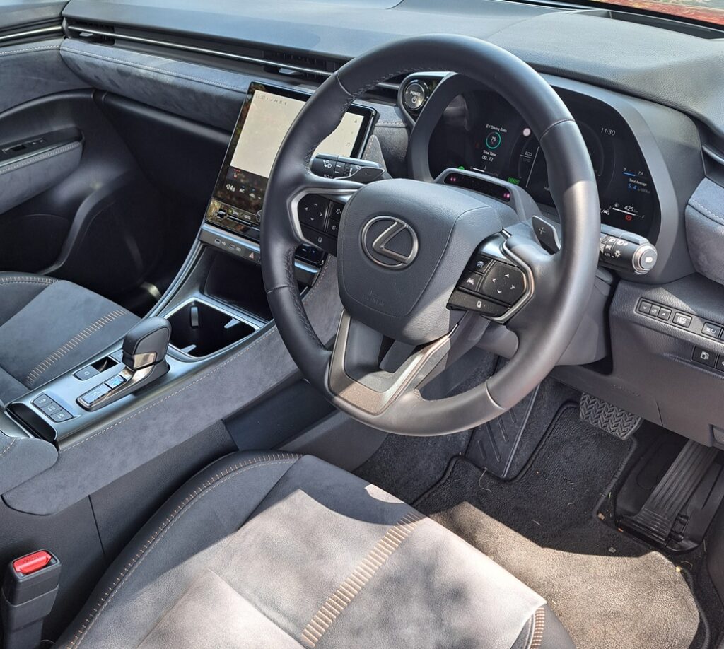Lexus Gem – Driven Women: The Car Magazine for Women